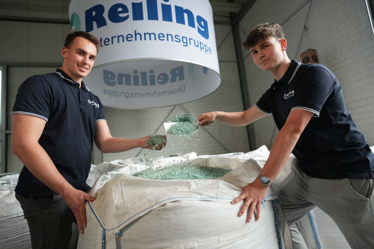 Reiling - GLAS IN SEINEN SCHÖNSTEN FARBEN - CarlMakesMedia
