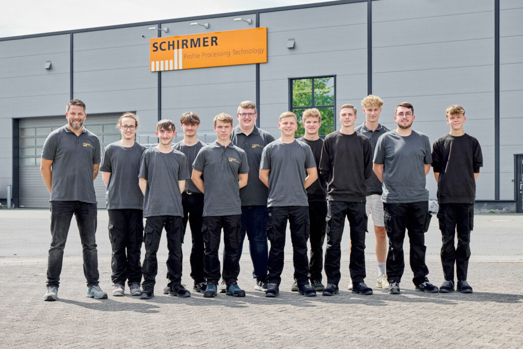 Anziehungspunkt für den Fachkräftenachwuchs: - CarlMakesMedia