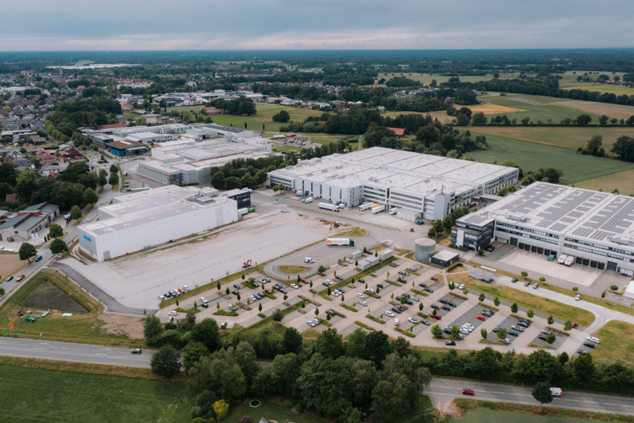 Arvato erweitert Logistikcampus - CarlMakesMedia